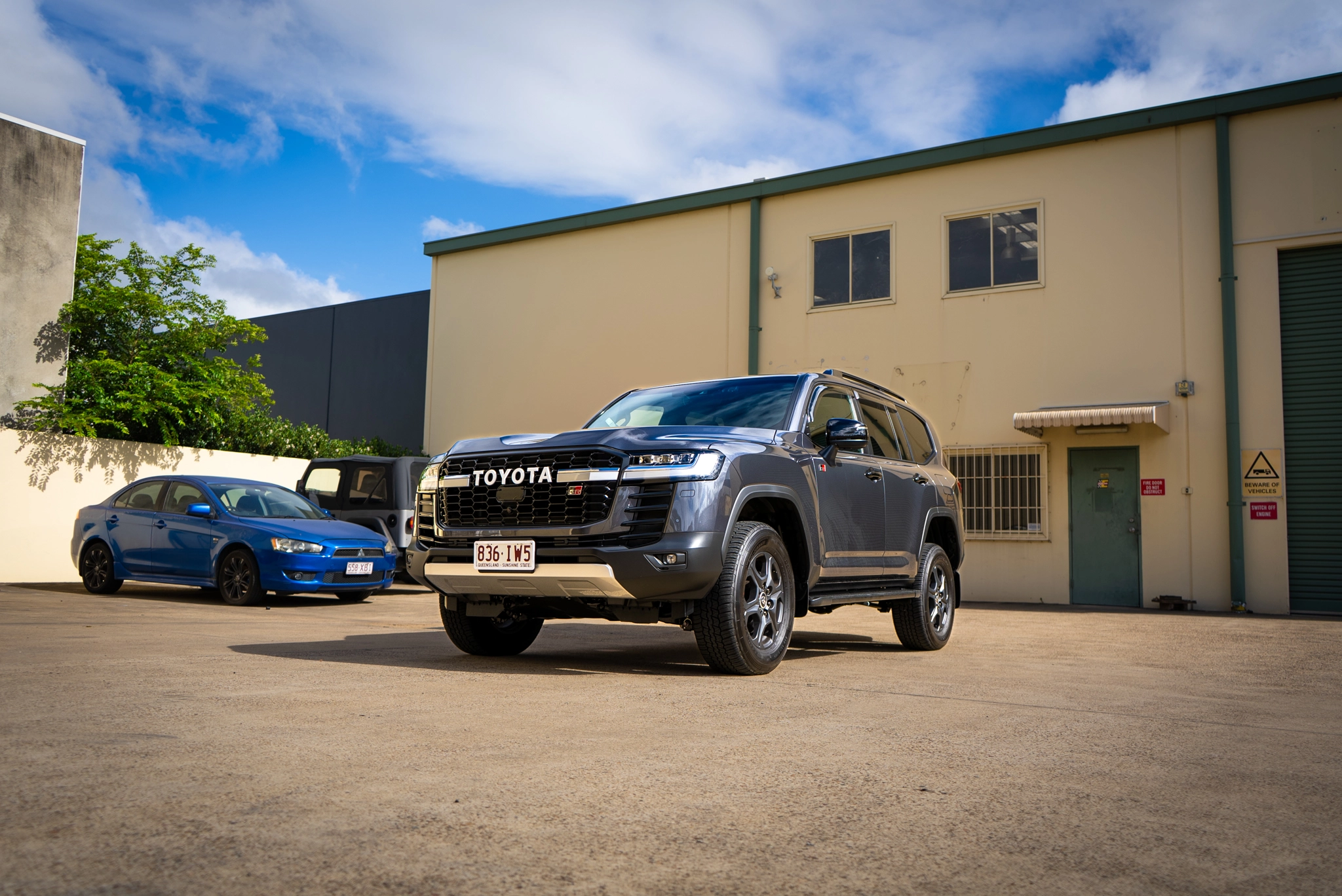 Unleash Your 300 Series LandCruiser with a New Lift Kit!